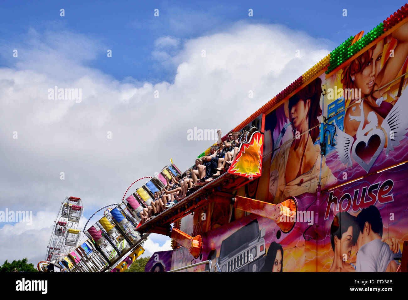Scary rides hi-res stock photography and images - Alamy