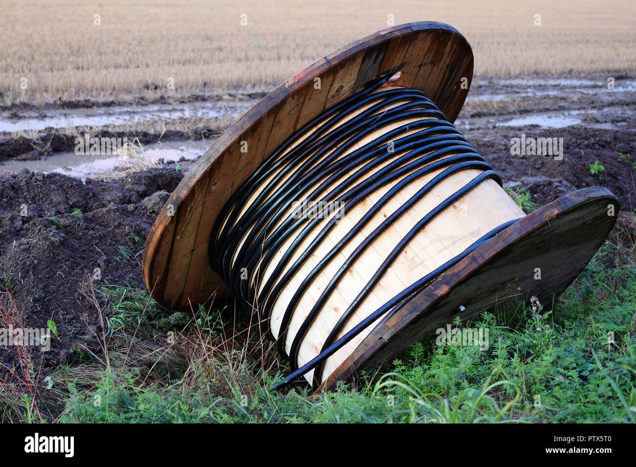 Cable reel hi-res stock photography and images - Alamy