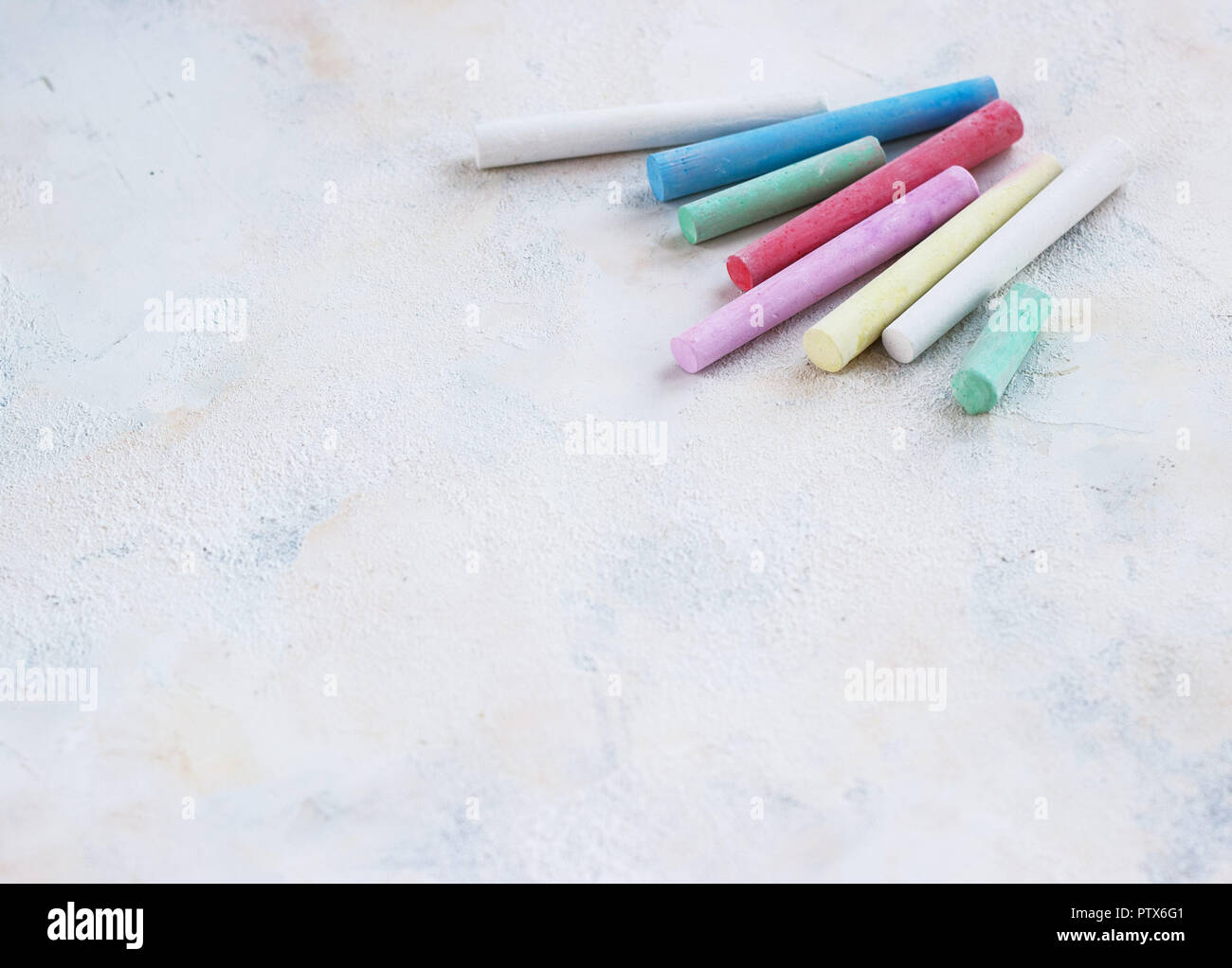 Chalks paper texture hi-res stock photography and images - Alamy