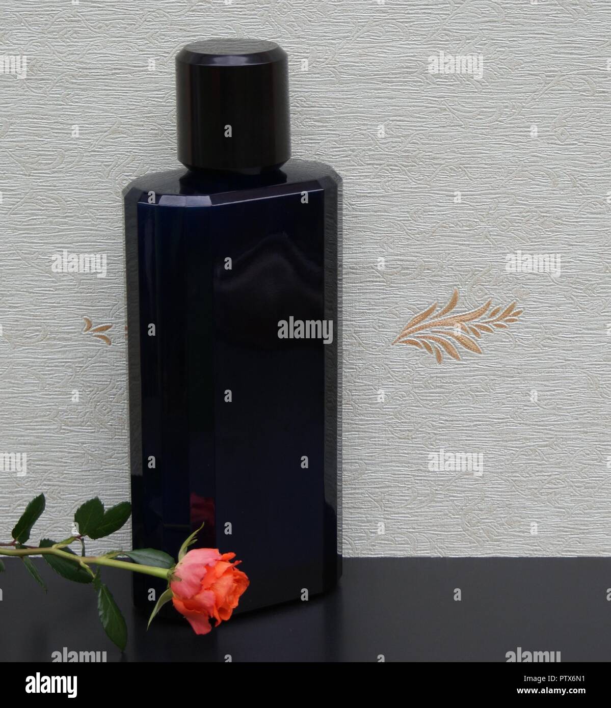 Davidoff cool water perfume hi-res stock photography and images - Alamy