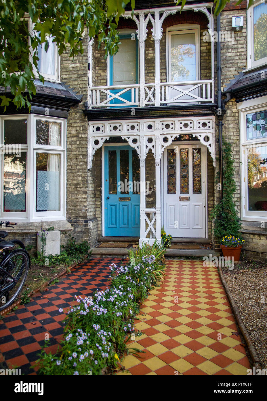 Gingerbread trim hi-res stock photography and images - Alamy