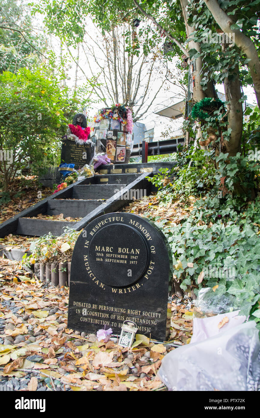 Roadside memorial and shrine to Marc Bolan, Queen's Ride, Barnes Common ...
