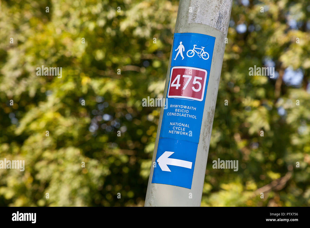 National cycle route sign hi-res stock photography and images - Alamy