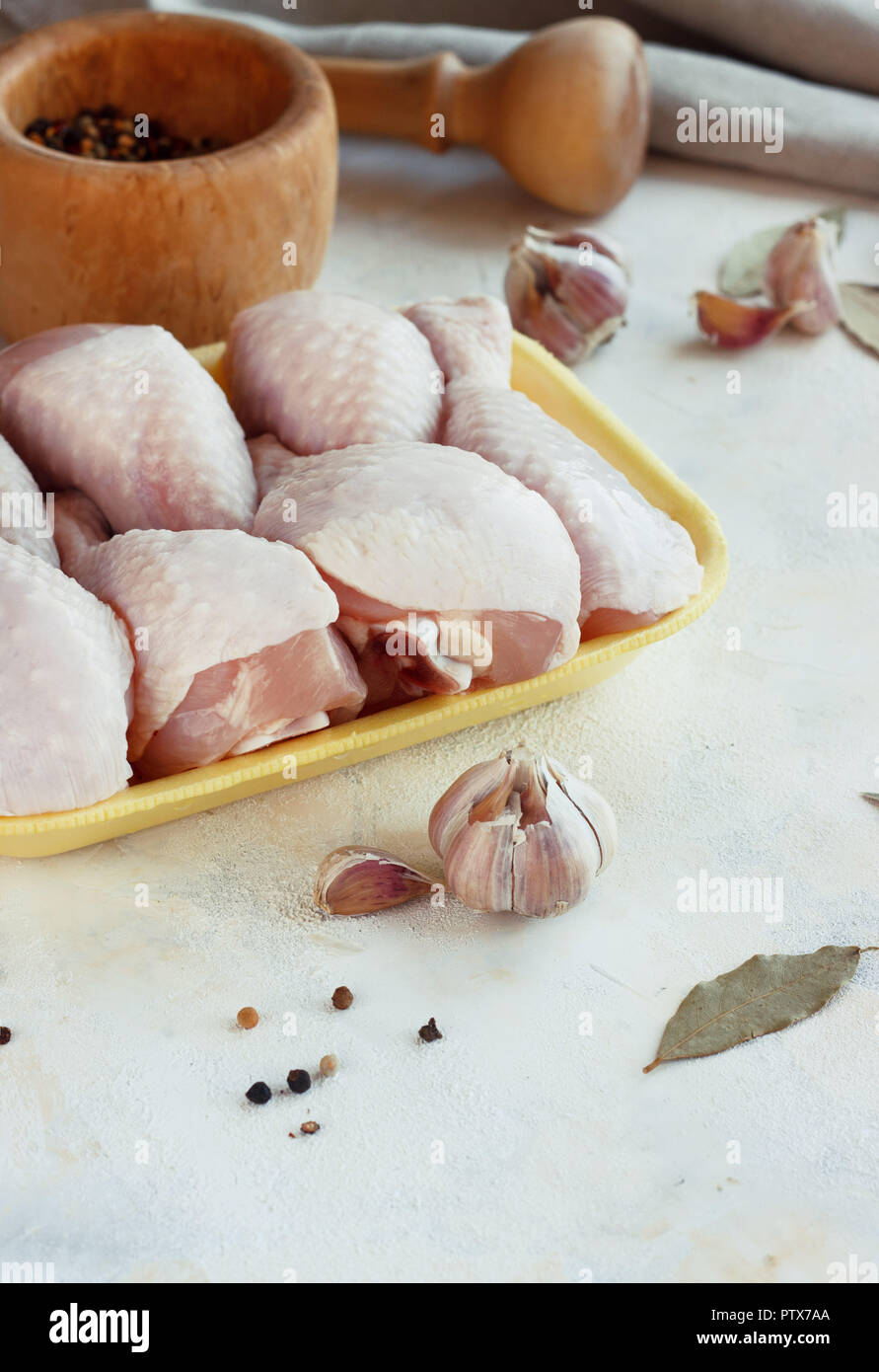 Butchered chicken legs hi-res stock photography and images - Alamy