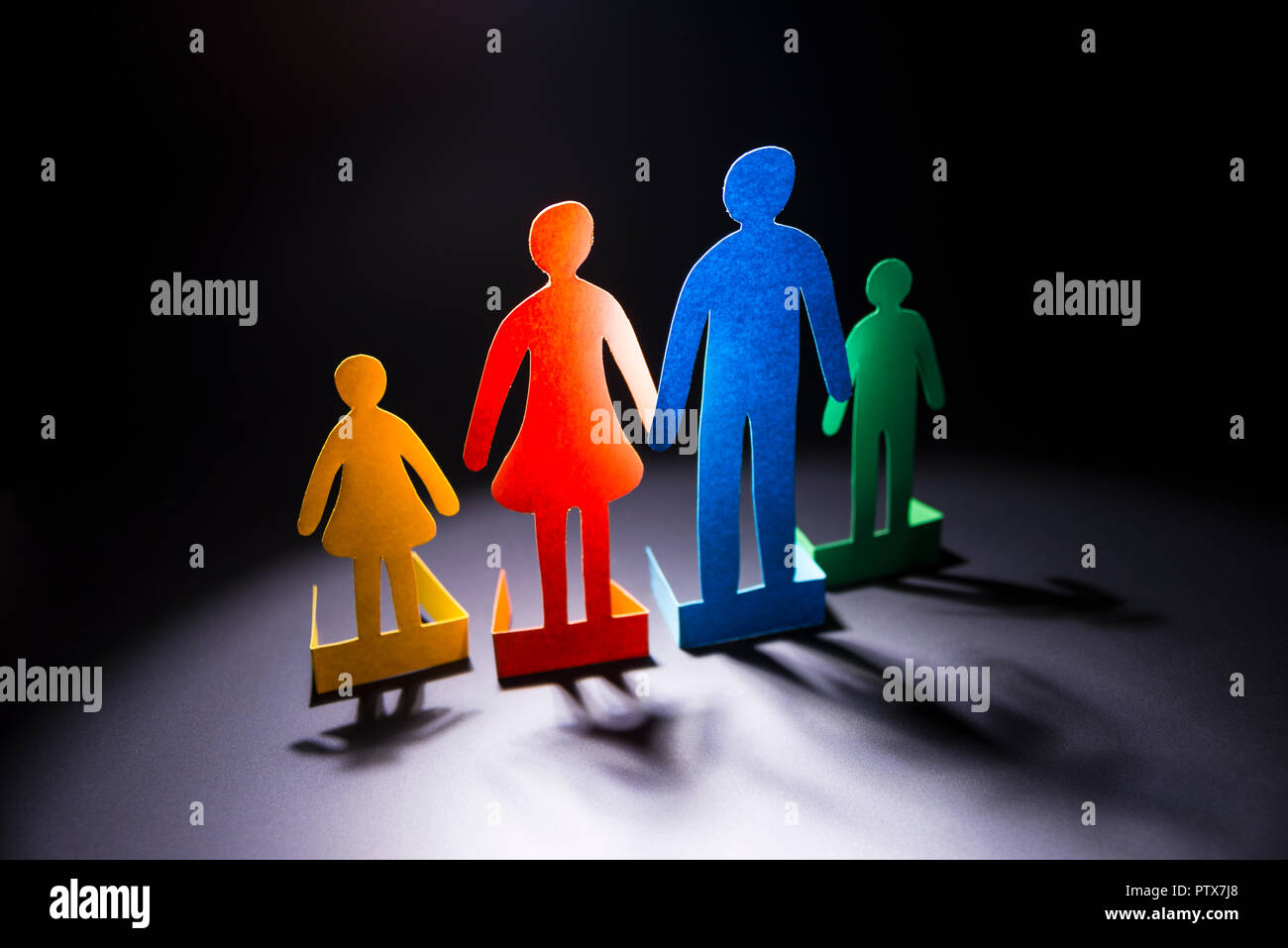 Paper chain family hi-res stock photography and images - Alamy