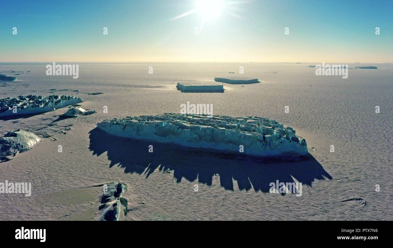 Ice age scenery hi-res stock photography and images - Alamy