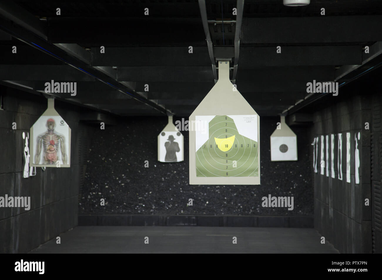 Modular firing range hi-res stock photography and images - Alamy