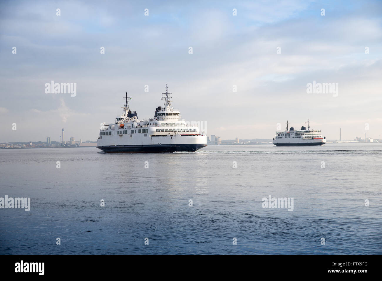 Two ferries hi-res stock photography and images - Alamy