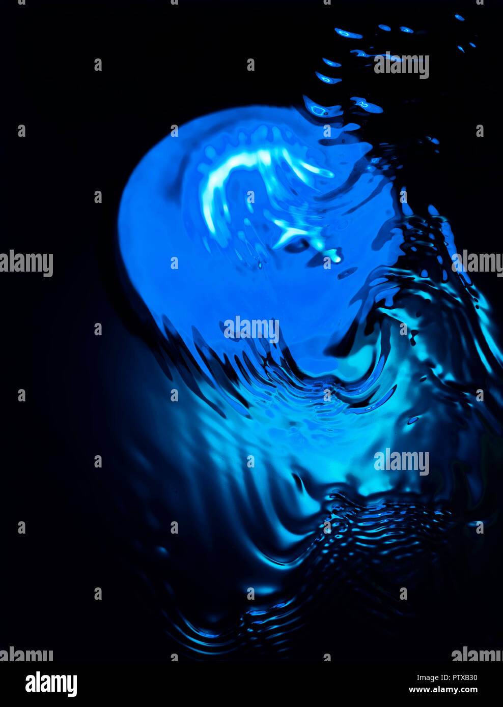 light reflection on the water Stock Photo - Alamy