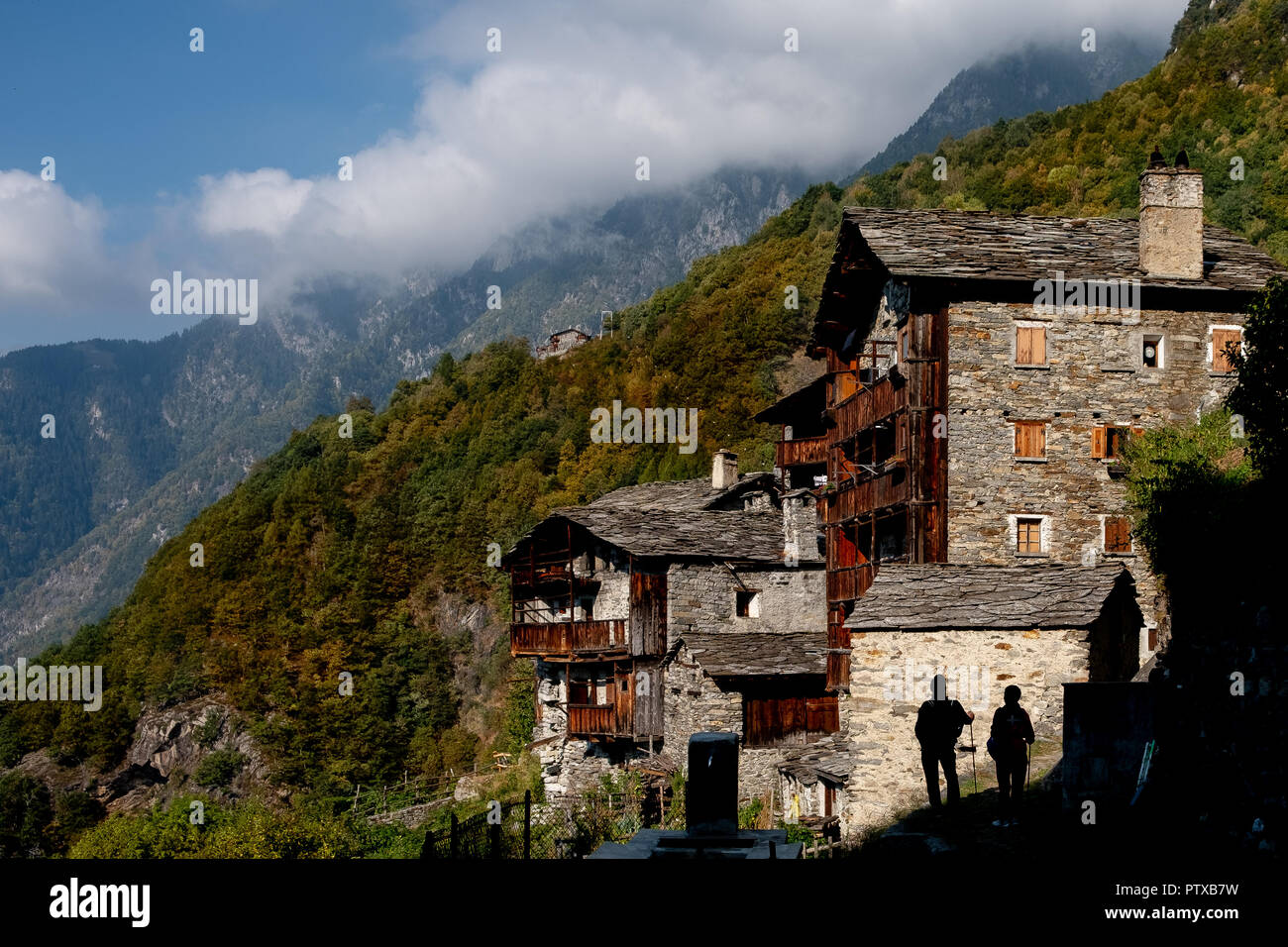 Savogno village hi-res stock photography and images - Alamy