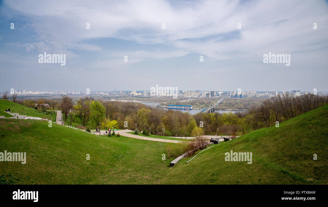 Left bank landmarks hi-res stock photography and images - Alamy