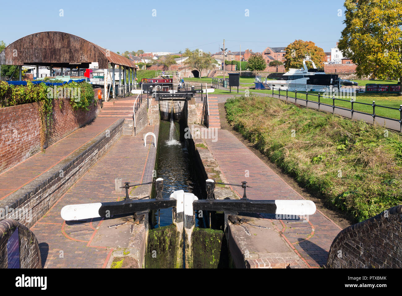 Lock where the River Stour joins the River Severn in Stourport-on ...