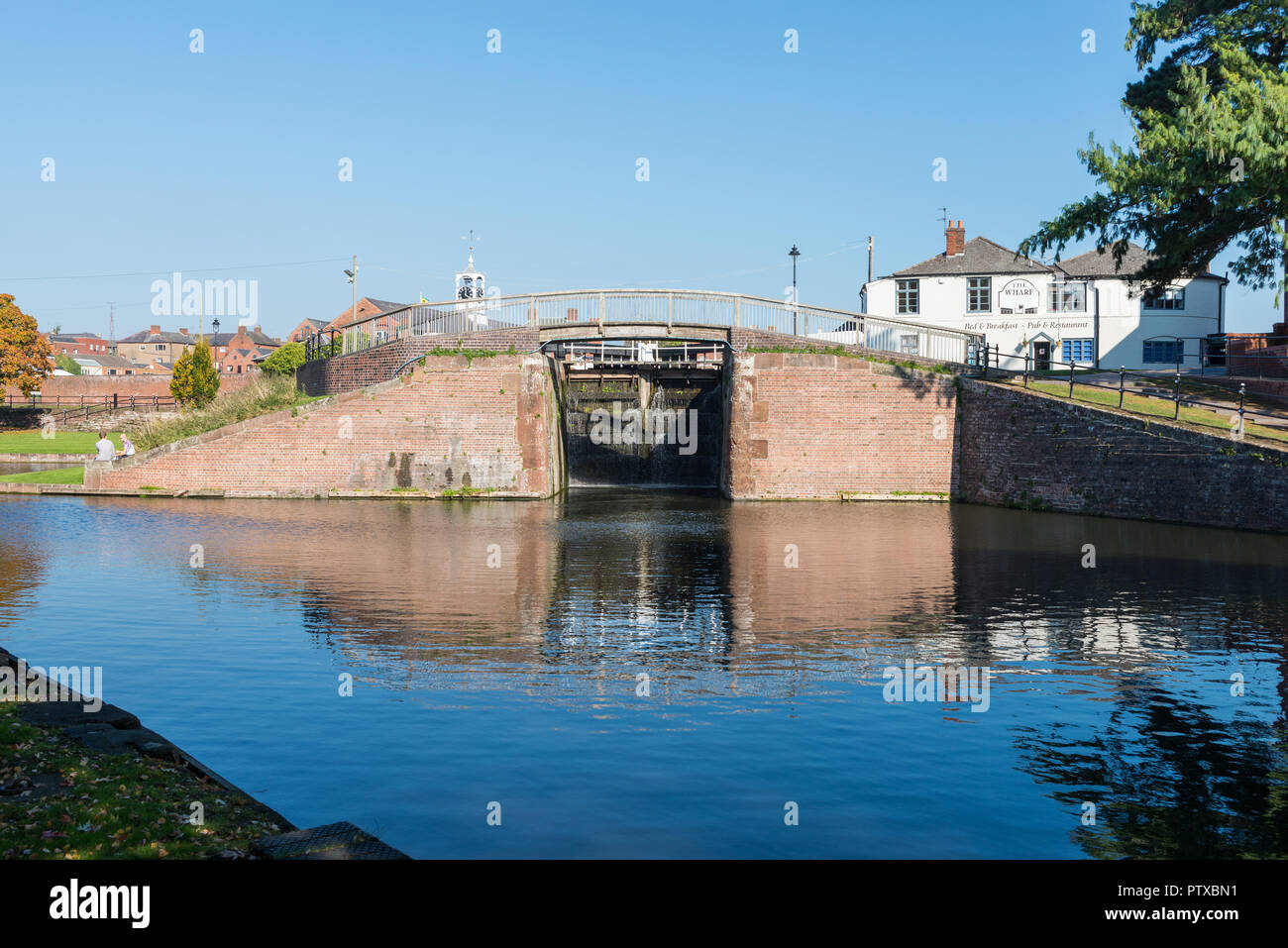 Lock where the River Stour joins the River Severn in Stourport-on ...