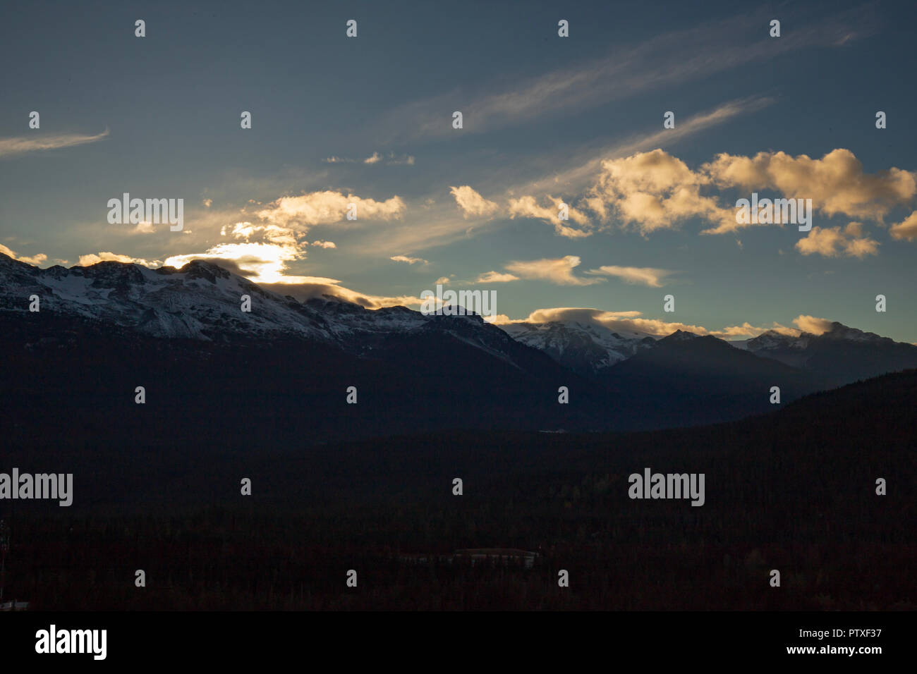 Lit peaks hi-res stock photography and images - Alamy