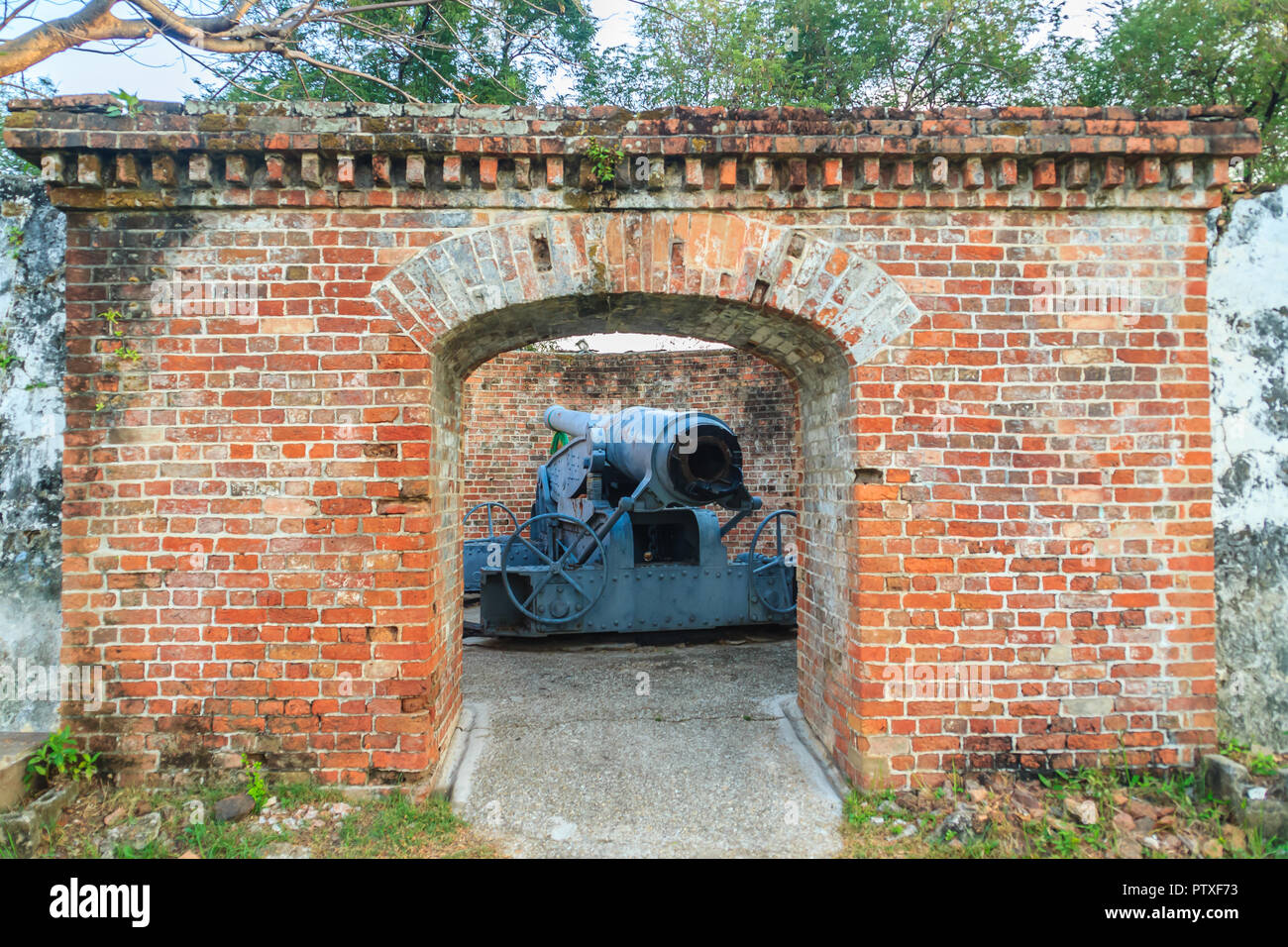 Disappearing carriage gun at Phi Sua Samut Fort, the public place in ...
