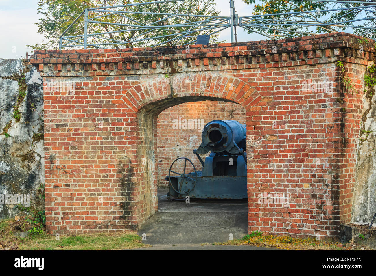 Disappearing carriage gun at Phi Sua Samut Fort, the public place in ...