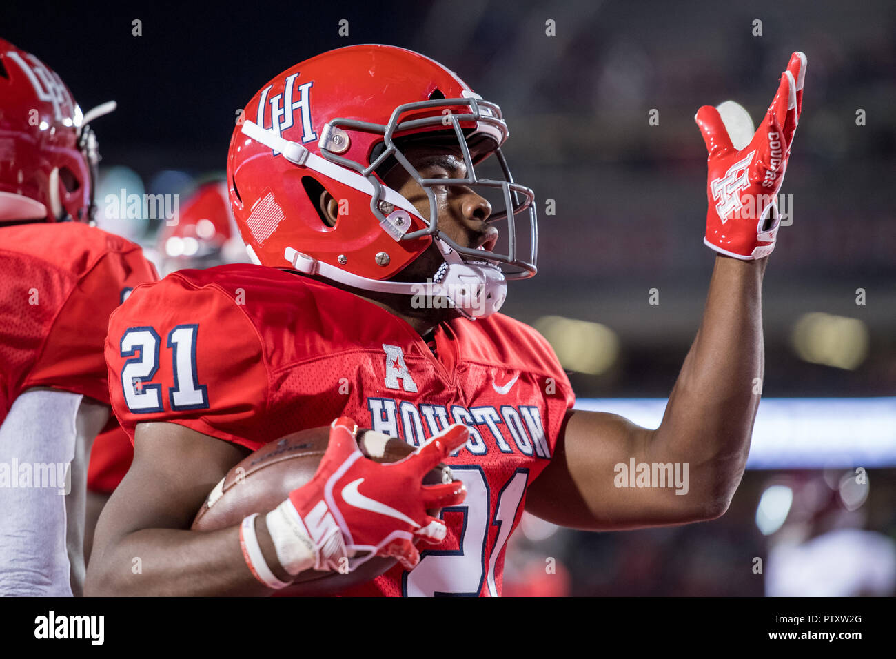 Houston, TX, USA. 10th Nov, 2018. Houston Cougars running back Patrick ...