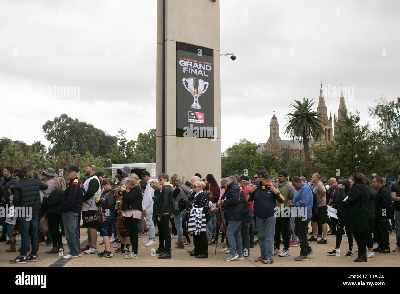 Adelaide Australia 31st March 2019. Fans arrive at the Adelaide Oval ...