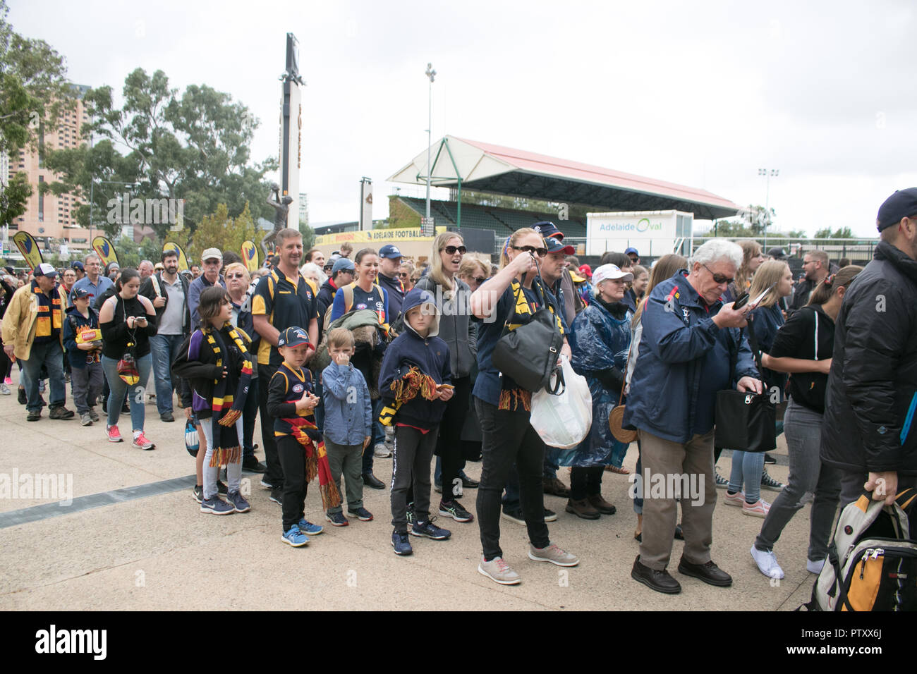 Adelaide Australia 31st March 2019. Fans arrive at the Adelaide Oval ...