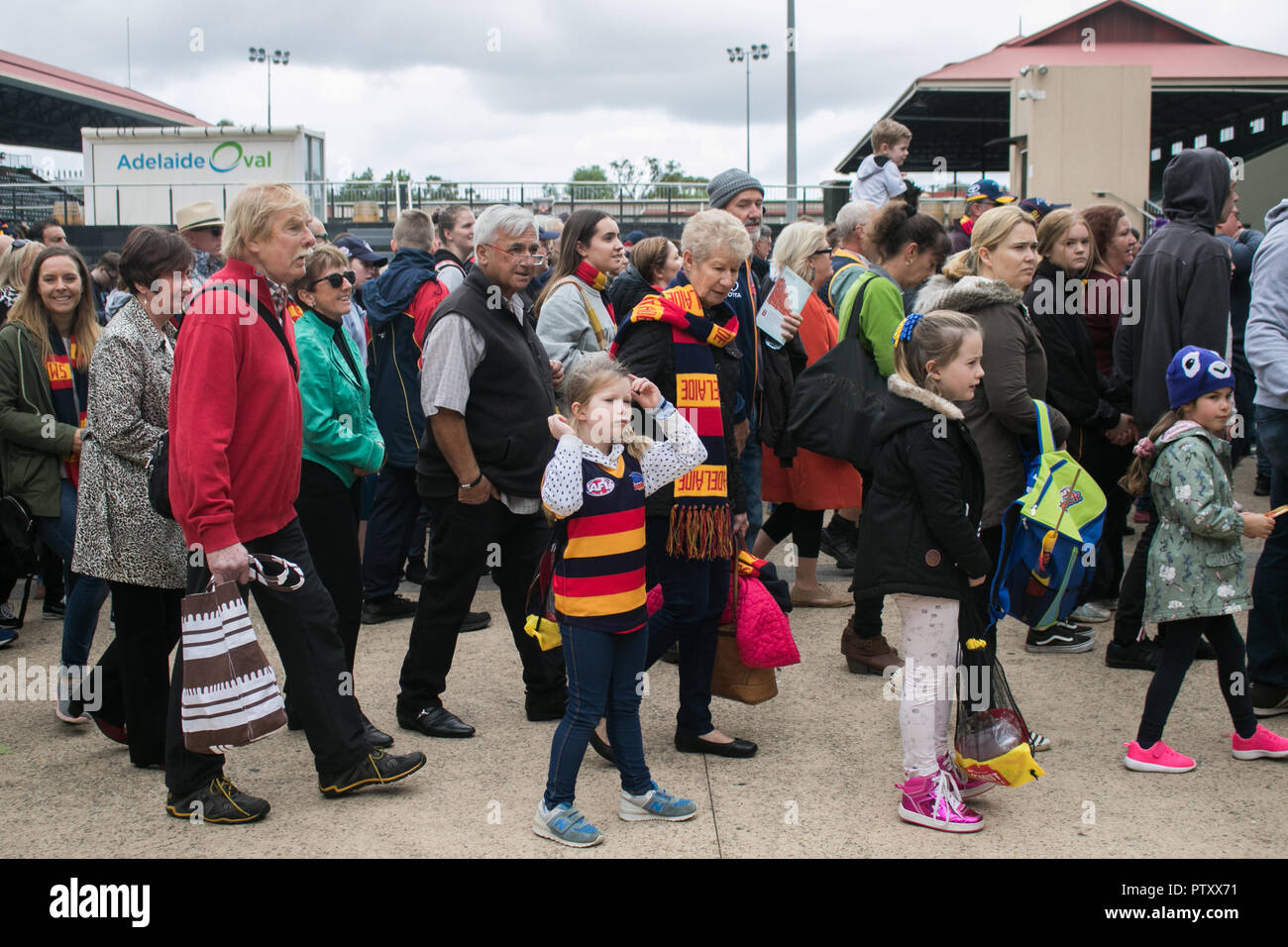 Adelaide Australia 31st March 2019. Fans arrive at the Adelaide Oval ...