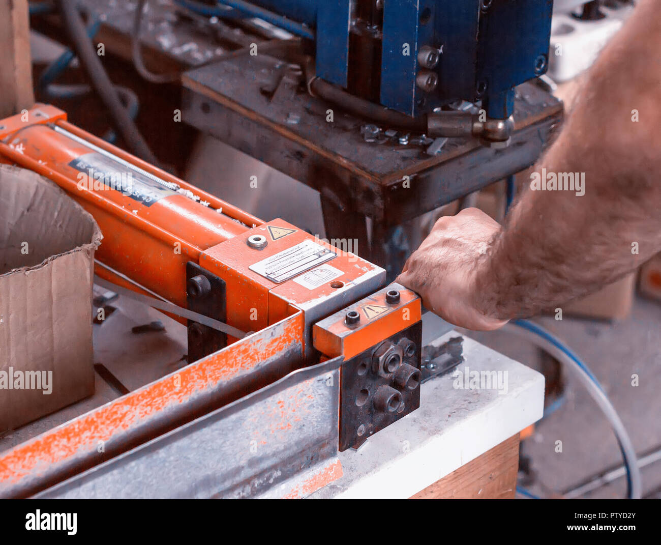 Production of PVC windows, press for biting unnecessary parts, metal ...