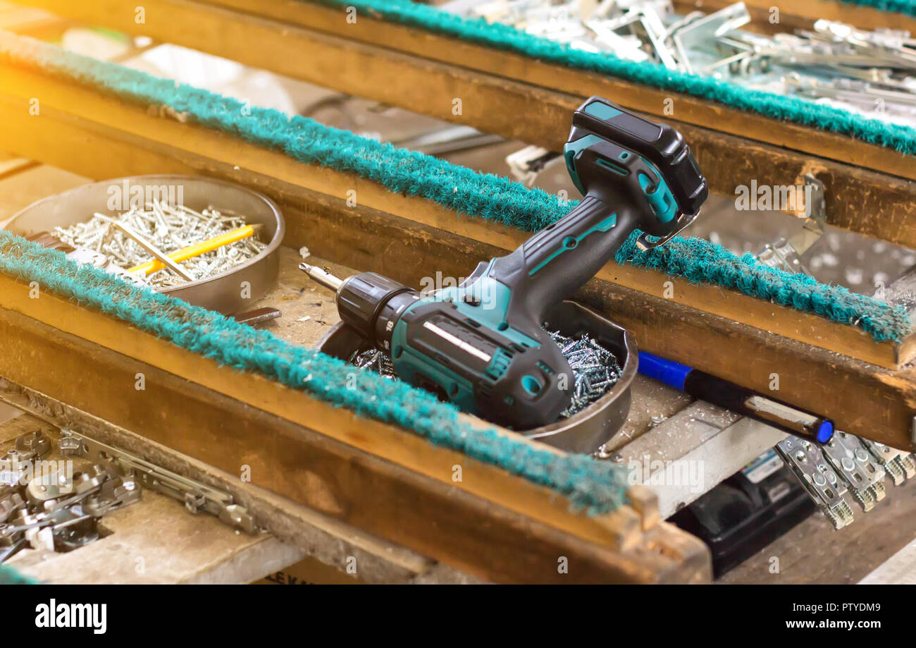 Production of pvc windows, tools for assembling frames and pvc windows ...