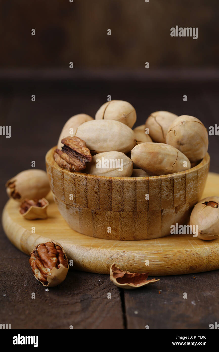 natural organic pecans inshell nuts Stock Photo - Alamy