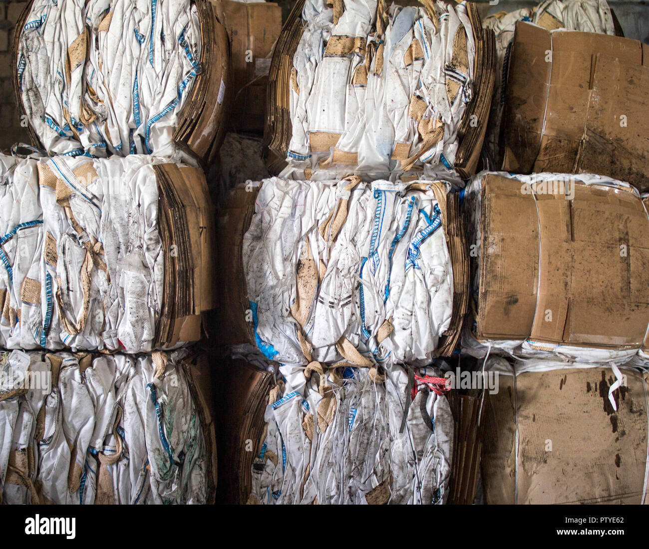 Old cardboard polyethylene plastic hi-res stock photography and images - Alamy