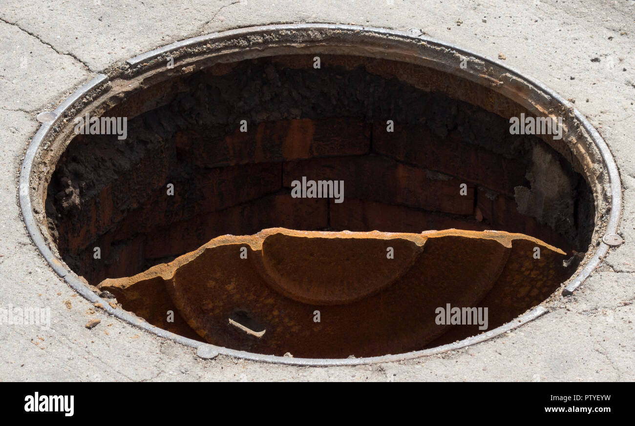 Road surface breaking up hi-res stock photography and images - Alamy