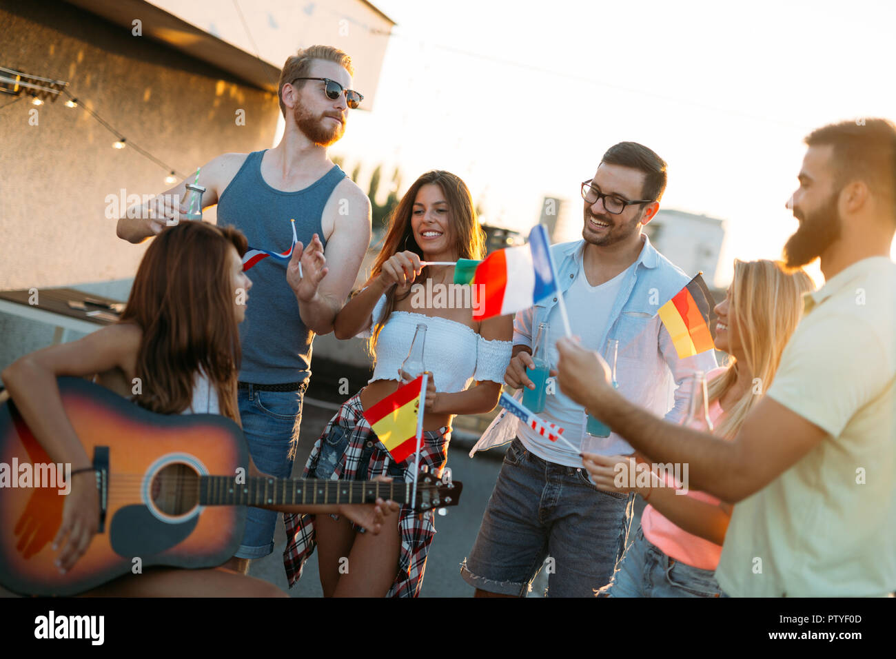 Diversity dance group hi-res stock photography and images - Alamy