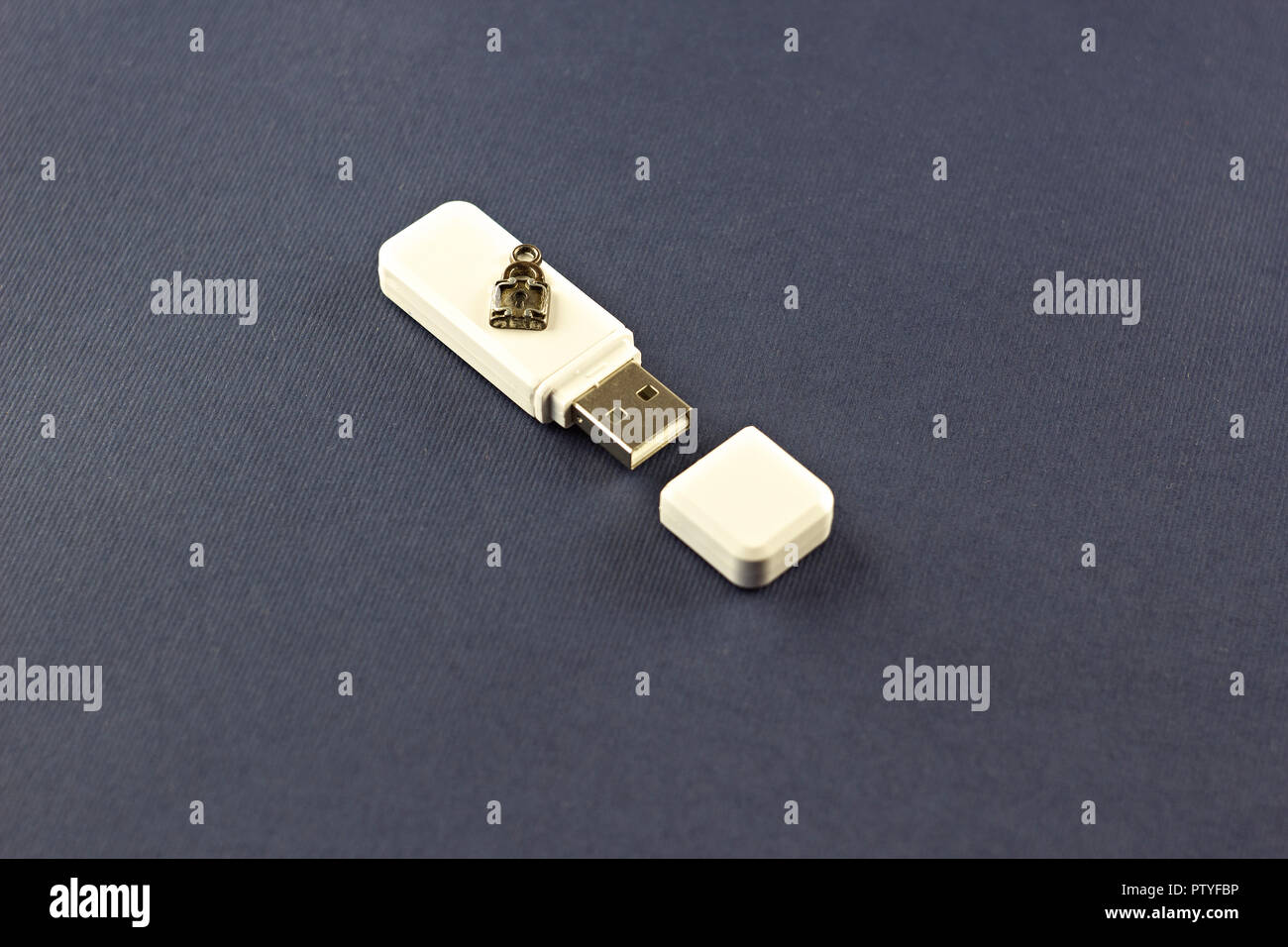 White flash hi-res stock photography and images - Alamy