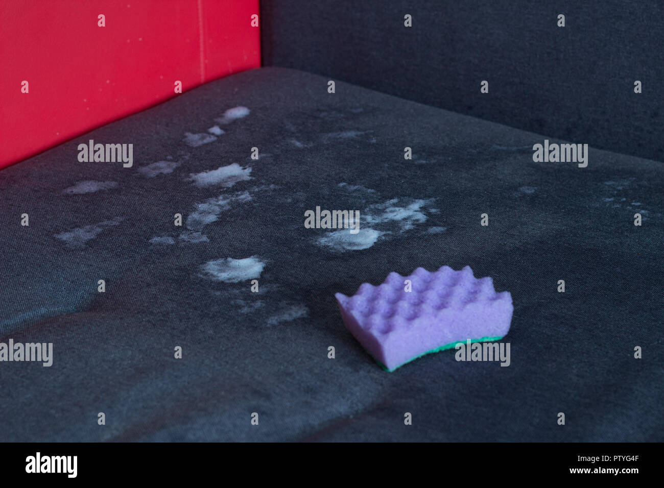 Sponge foam hi-res stock photography and images - Alamy