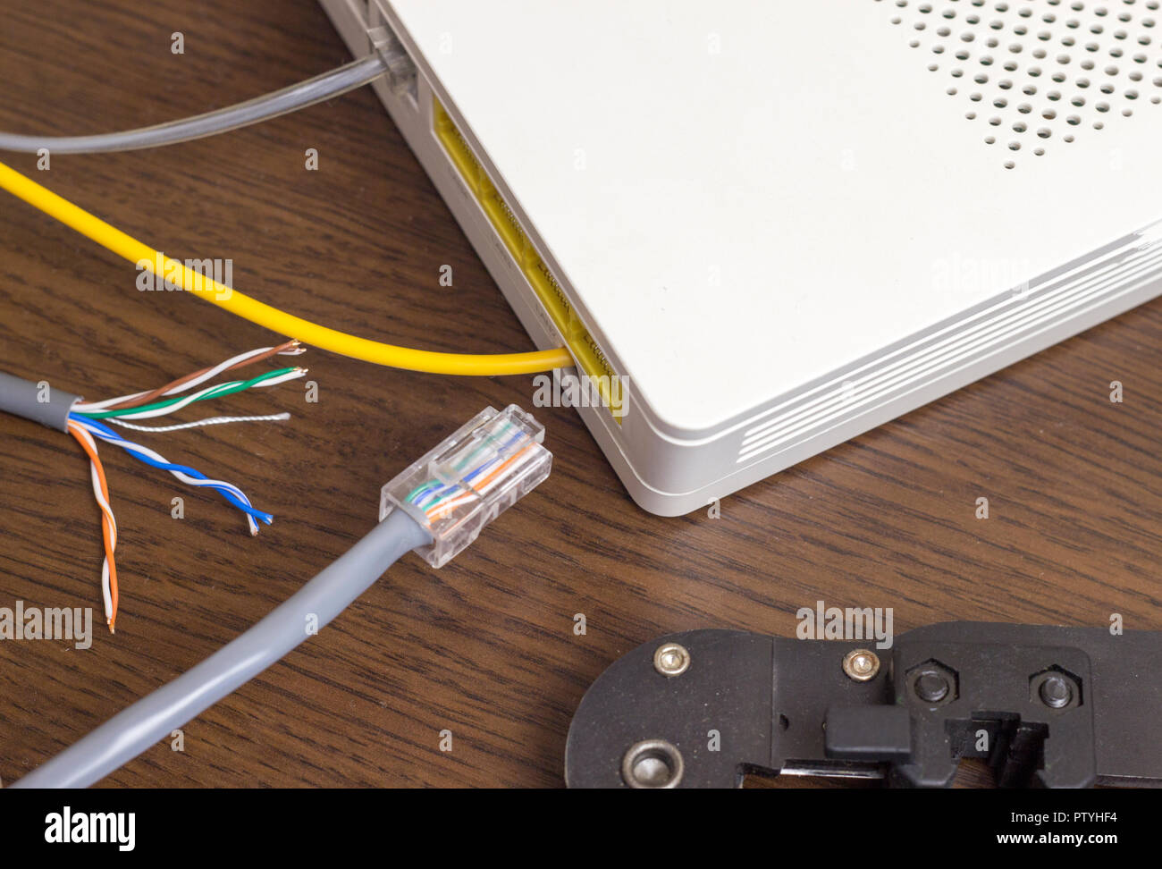 Crimping hi-res stock photography and images - Alamy