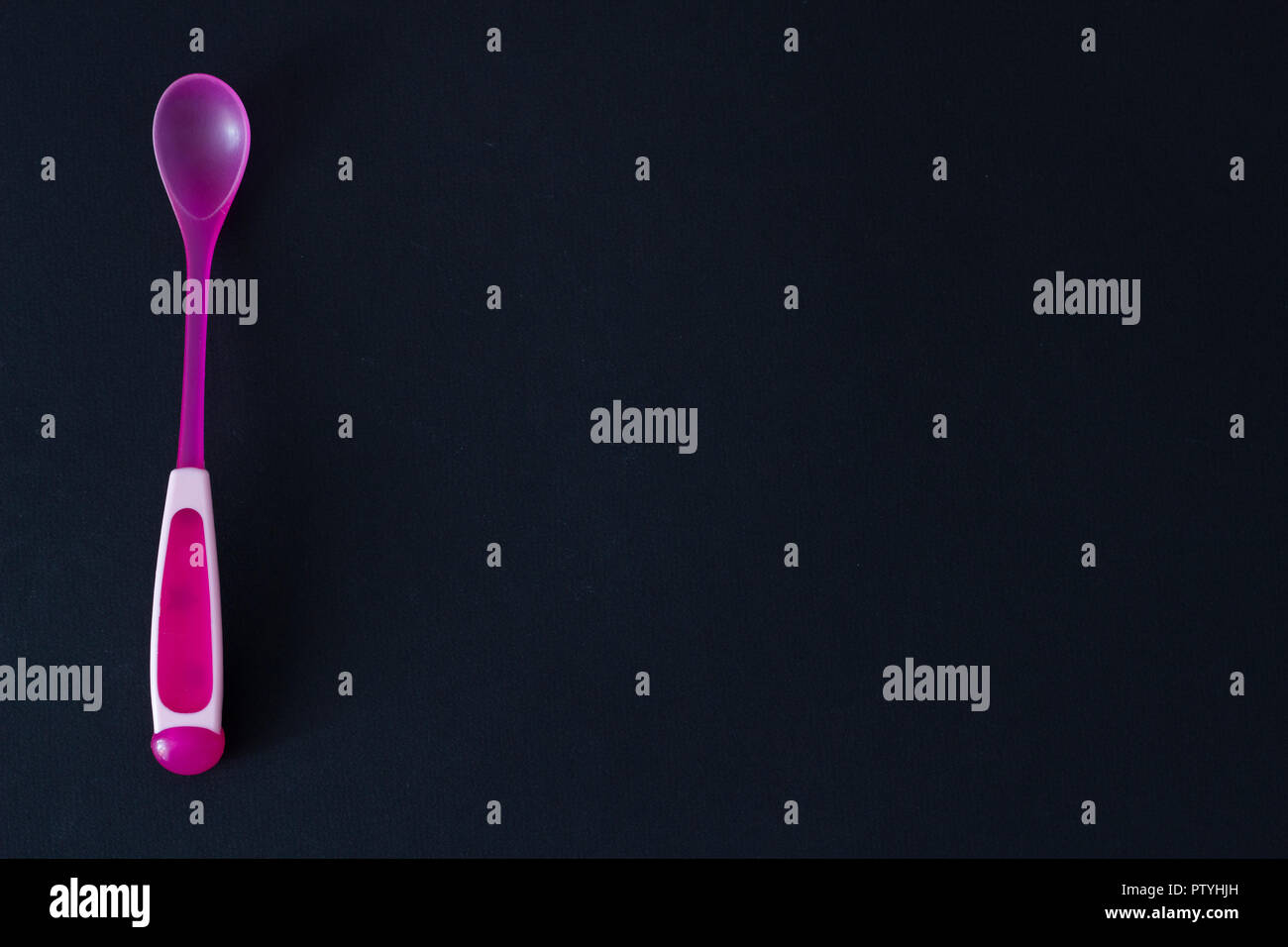 Baby pink swan hi-res stock photography and images - Alamy