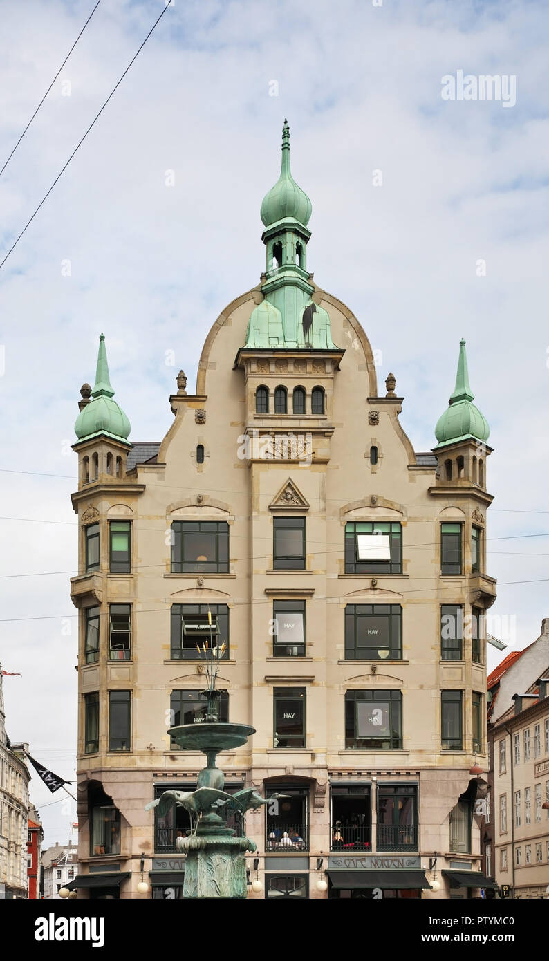 Stork Fountain (Storkespringvandet) at Amager Square (Amagertorv) in ...