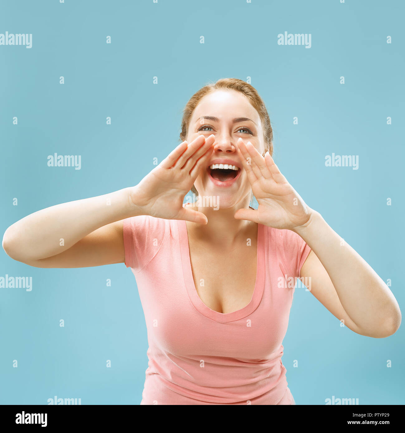 Do not miss. Young casual woman shouting. Shout. Crying emotional woman ...