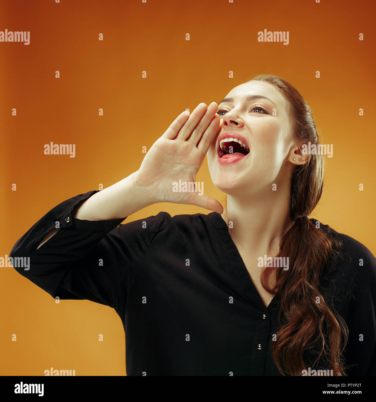 Do not miss. Young casual woman shouting. Shout. Crying emotional woman ...