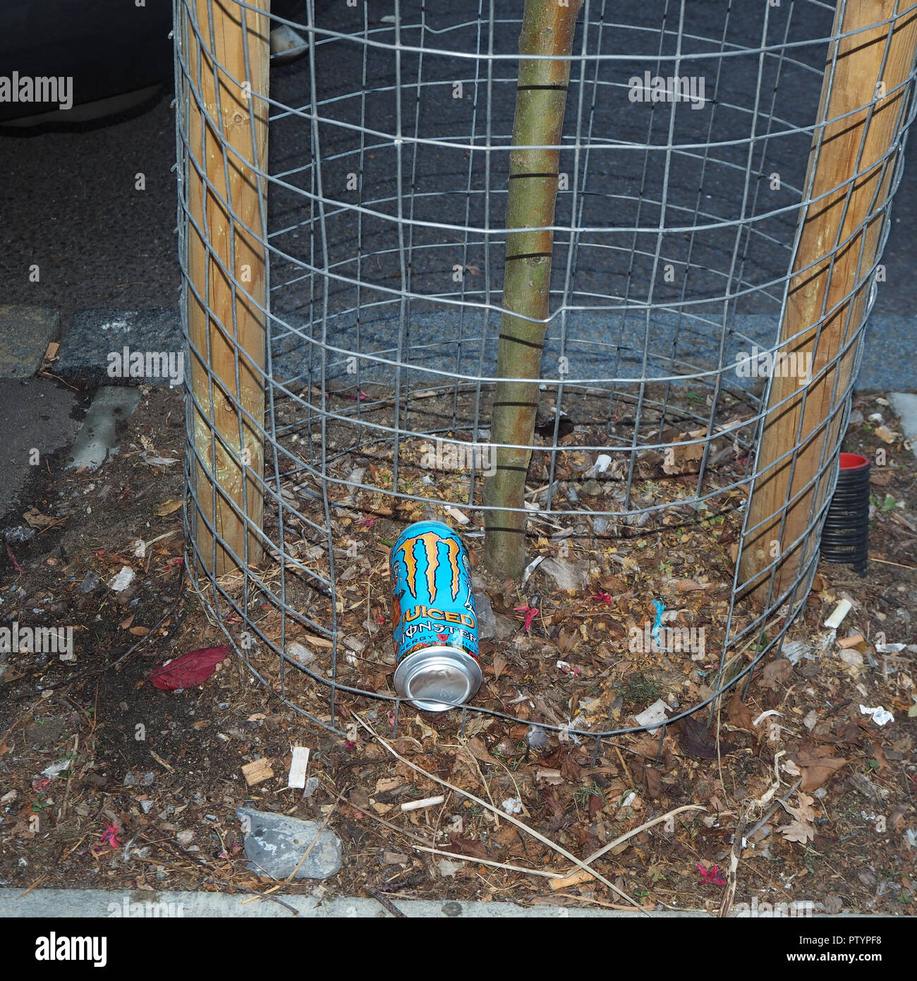 Coke cans space hi-res stock photography and images - Alamy