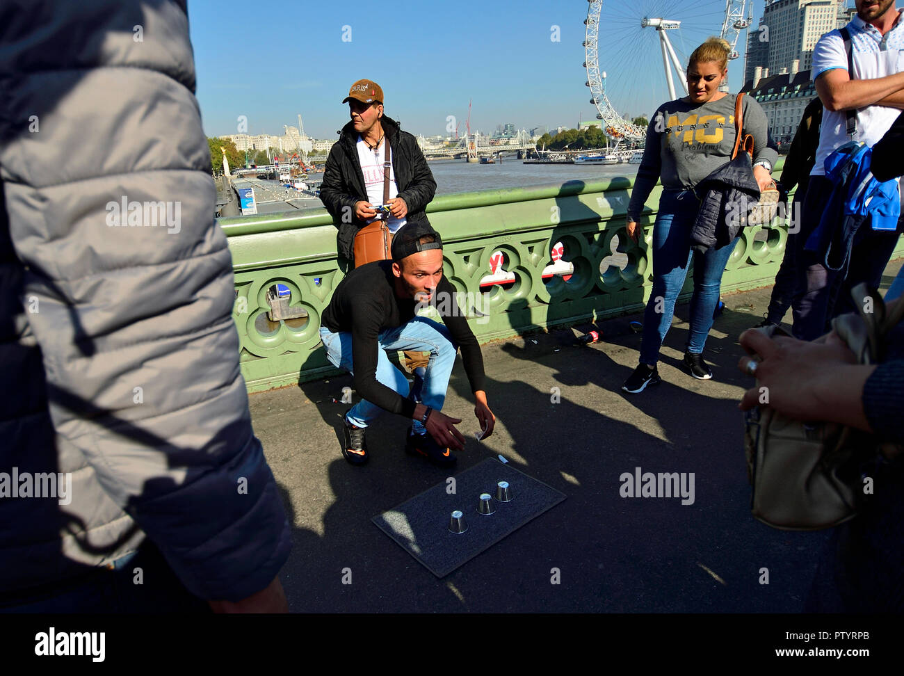 The Shell Game / Three Cups Trick -illegal scam on Westminster Bridge ...