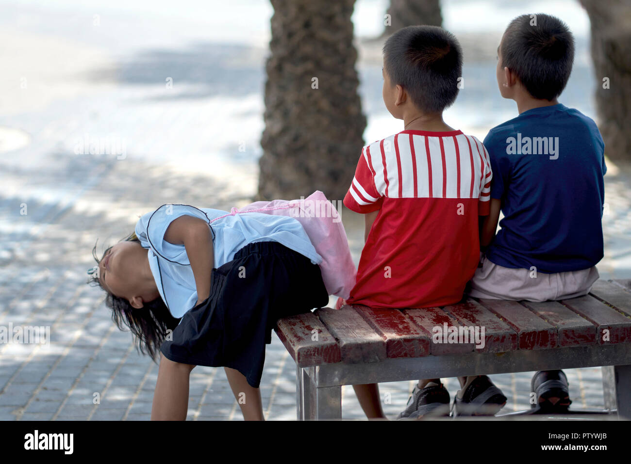 Contortionist child hi-res stock photography and images - Alamy