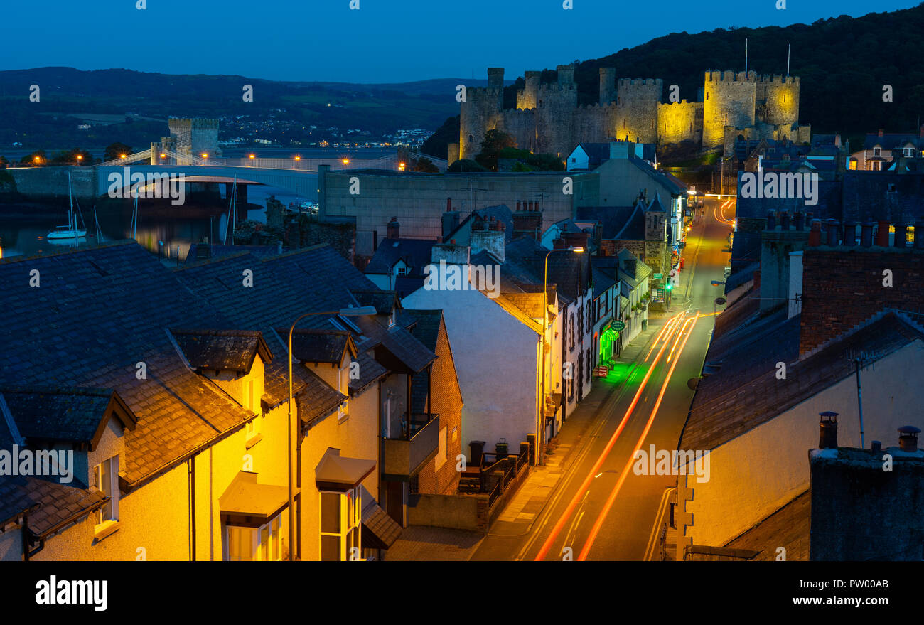 Conwy town walls hi-res stock photography and images - Alamy