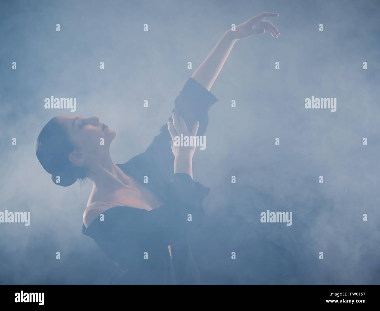 Movements with hands hi-res stock photography and images - Alamy