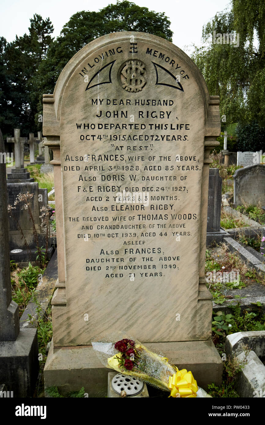 Eleanor rigby hi-res stock photography and images - Alamy