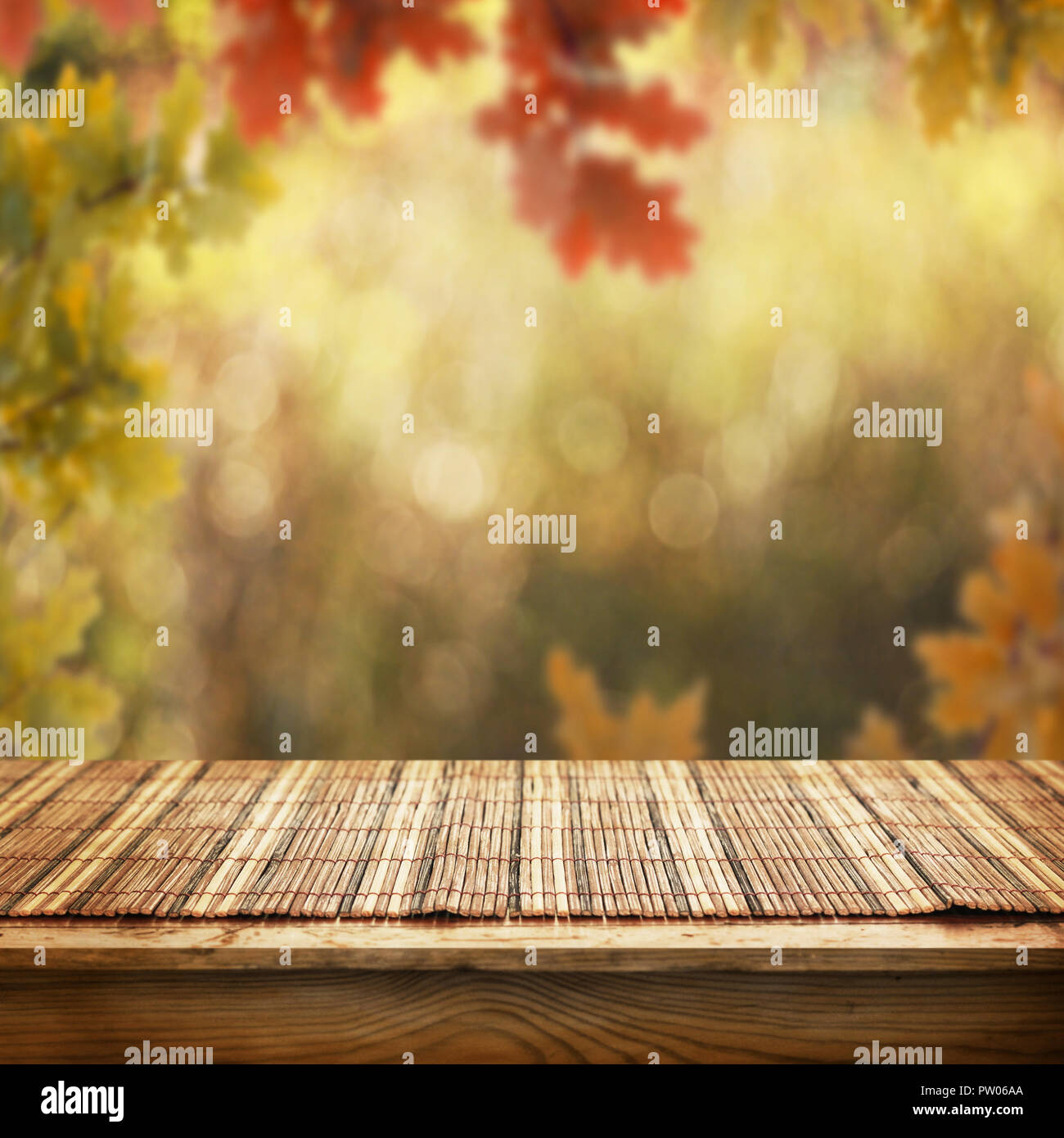 Empty table for display montages Stock Photo - Alamy