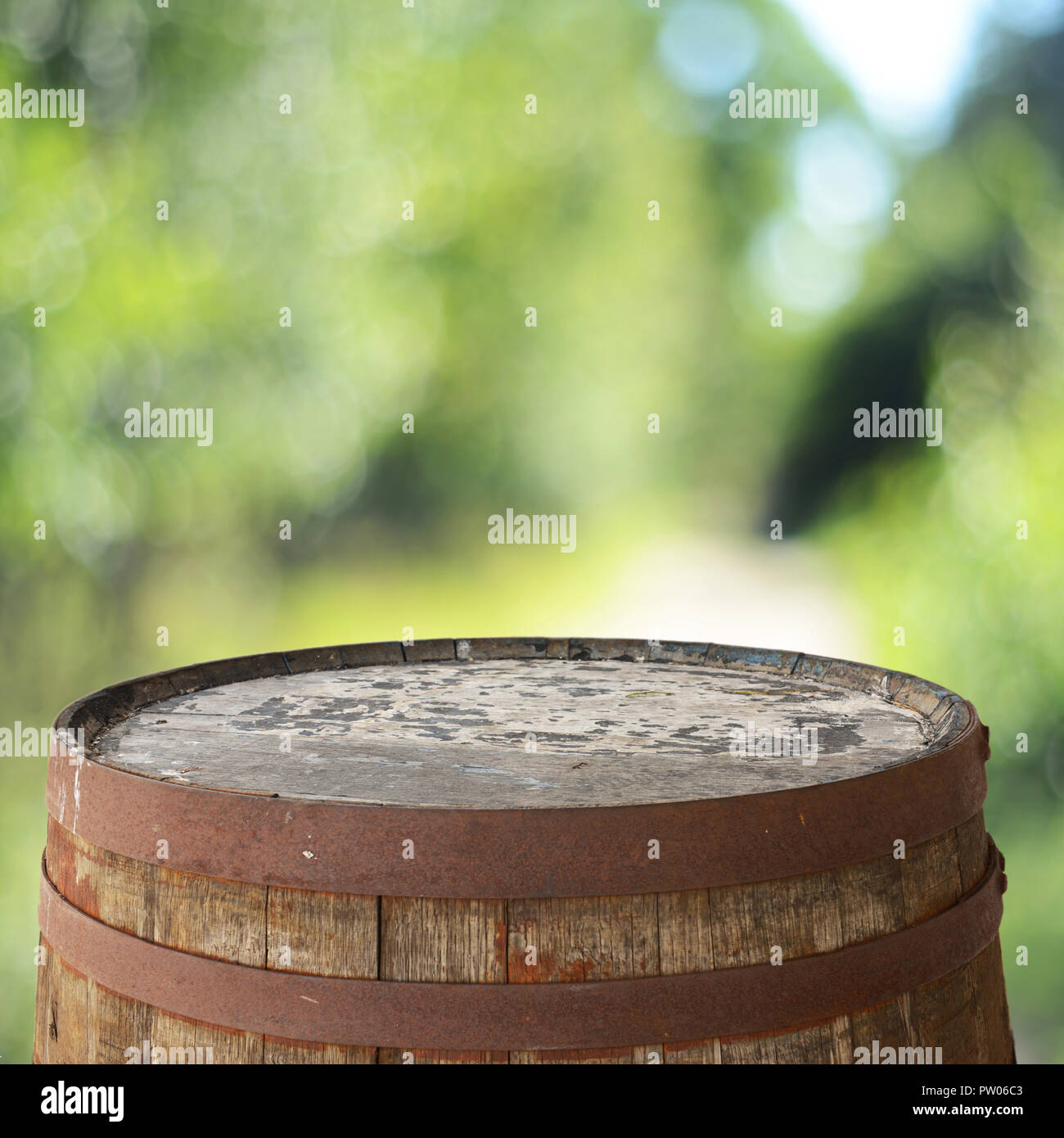 Old barrel top for display montages Stock Photo - Alamy