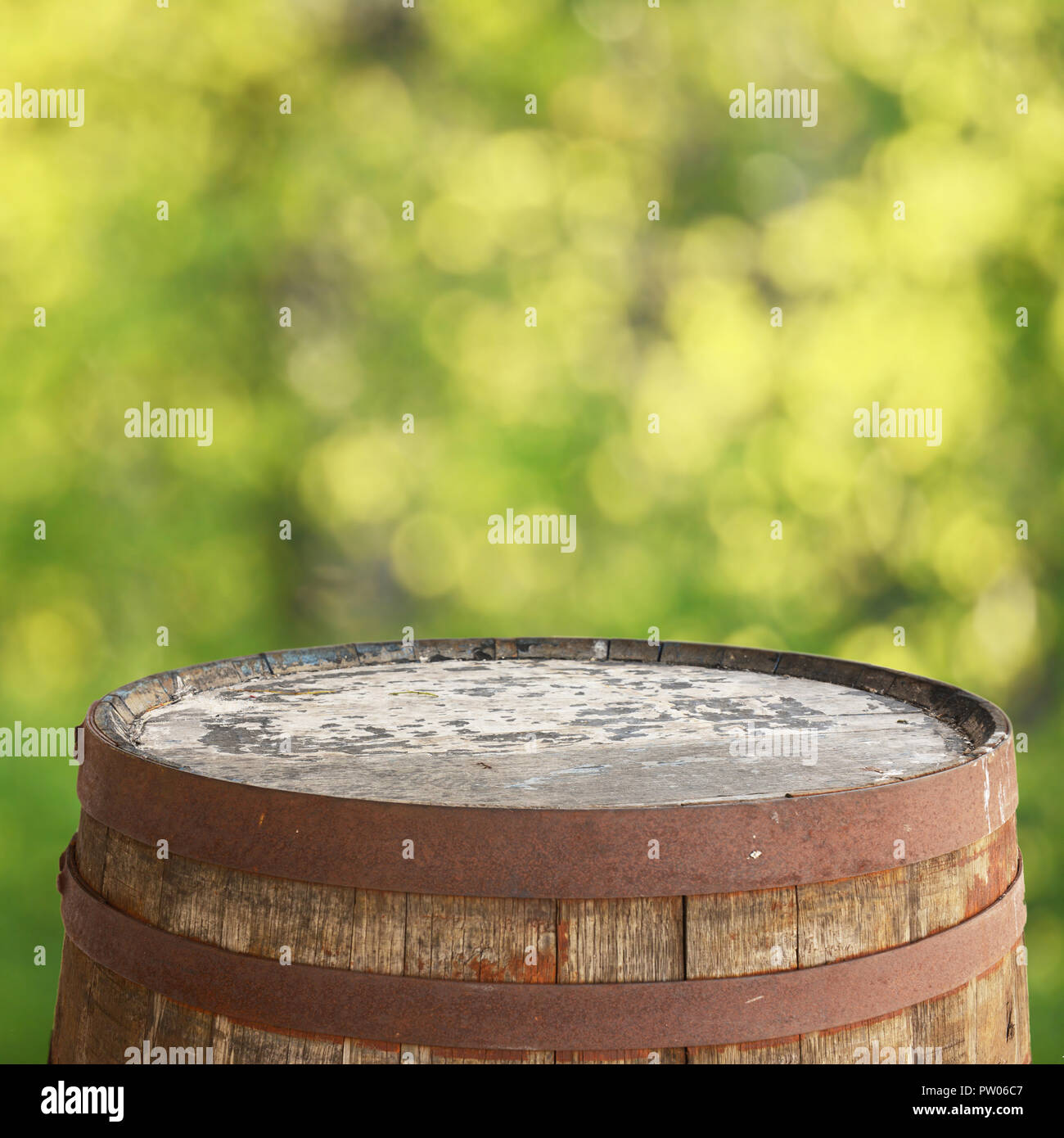 Old barrel top for display montages Stock Photo - Alamy