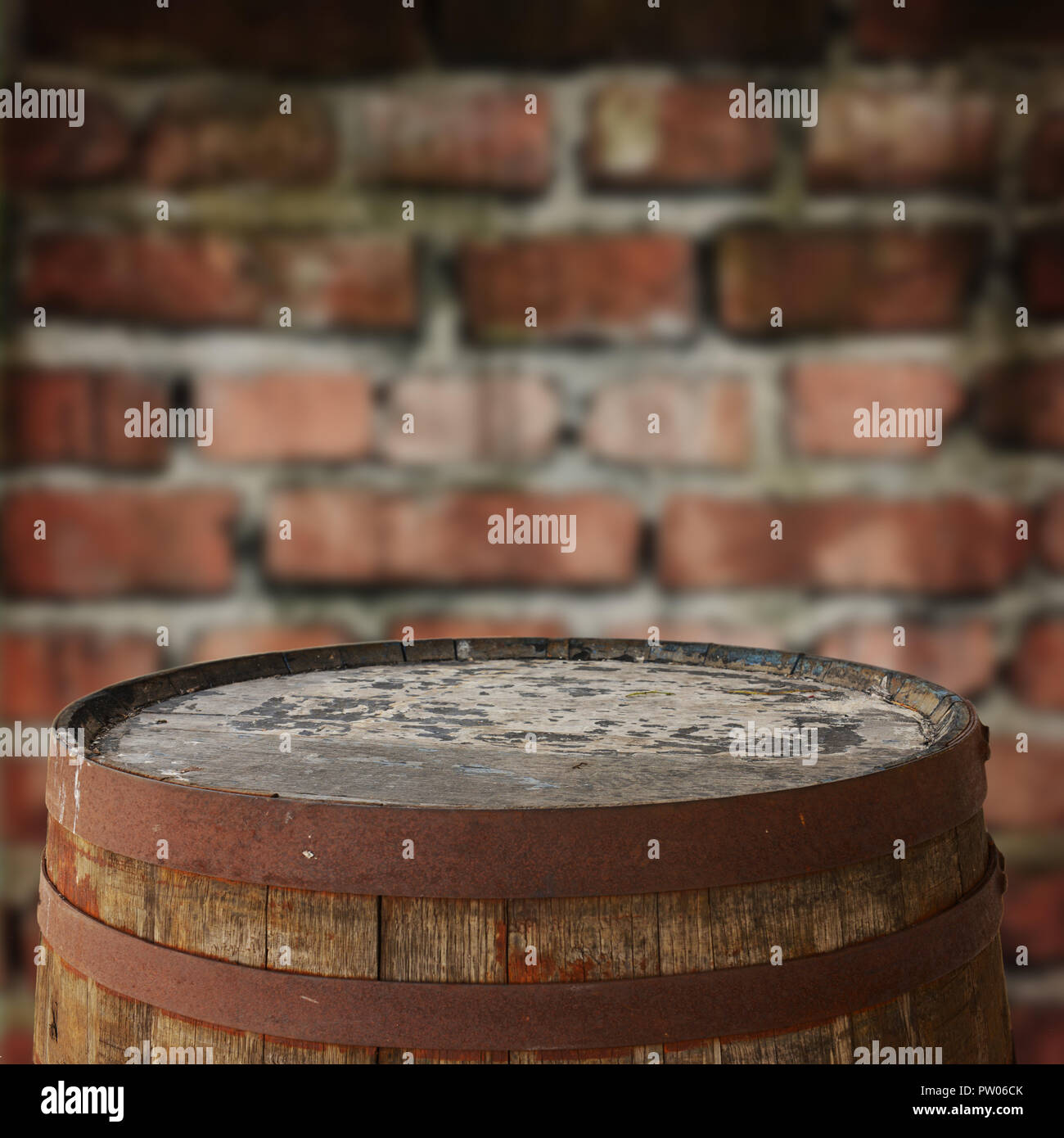 Old barrel top for display montages Stock Photo - Alamy