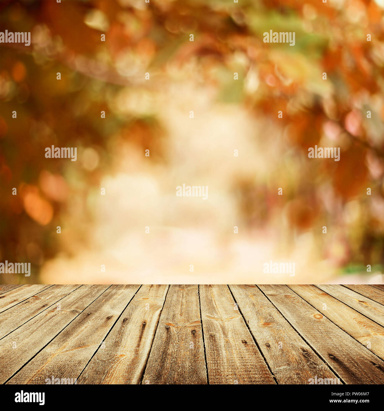 Empty table for display montages Stock Photo - Alamy