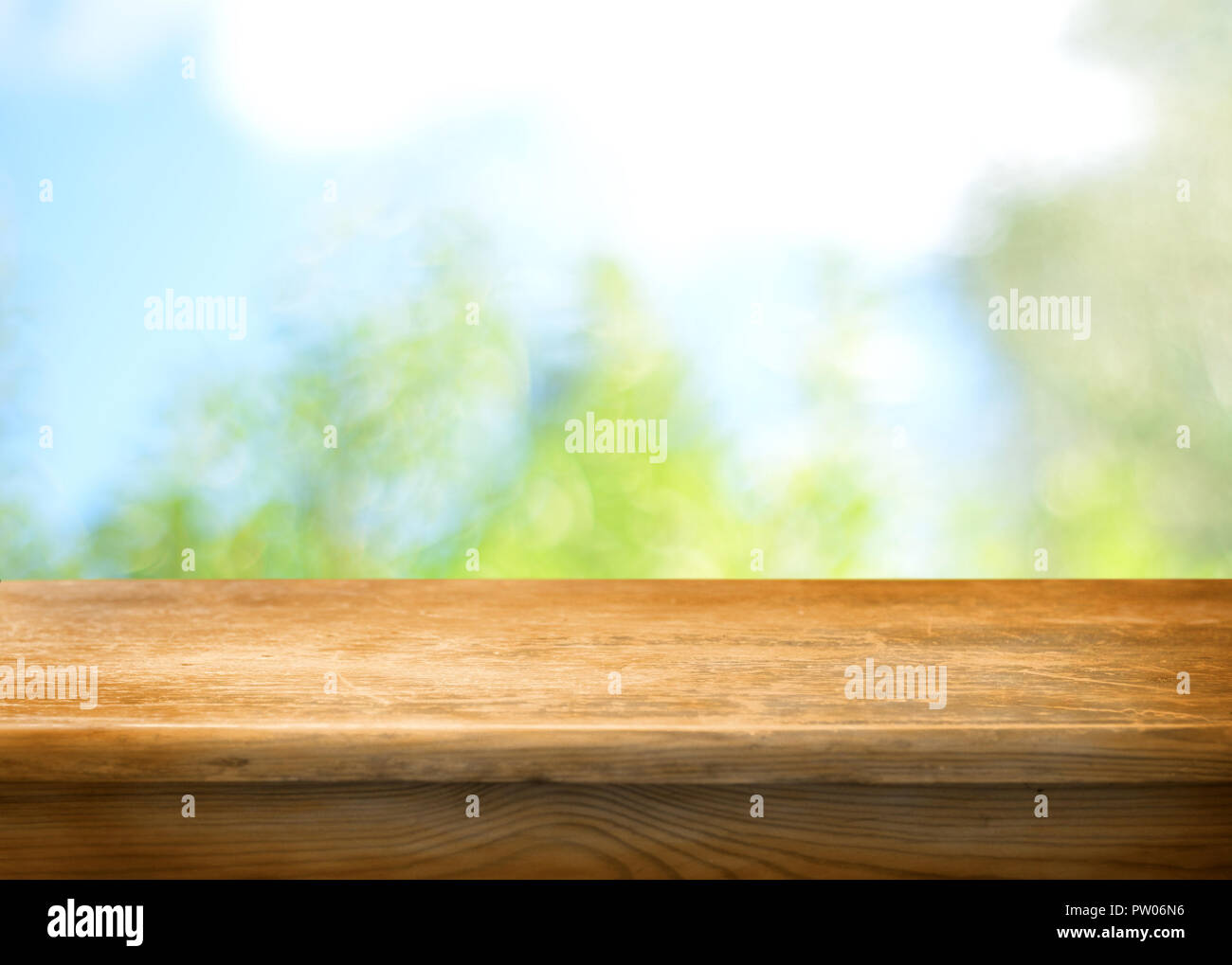 Empty table for display montages Stock Photo - Alamy
