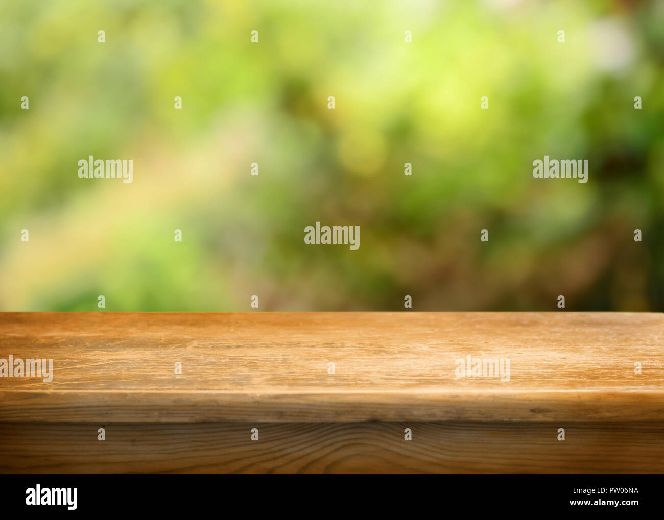 Empty table for display montages Stock Photo - Alamy
